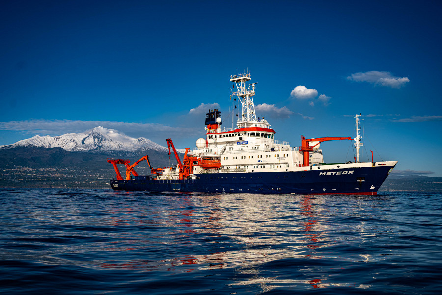 Expedition RV METEOR M178 - HazELNUT